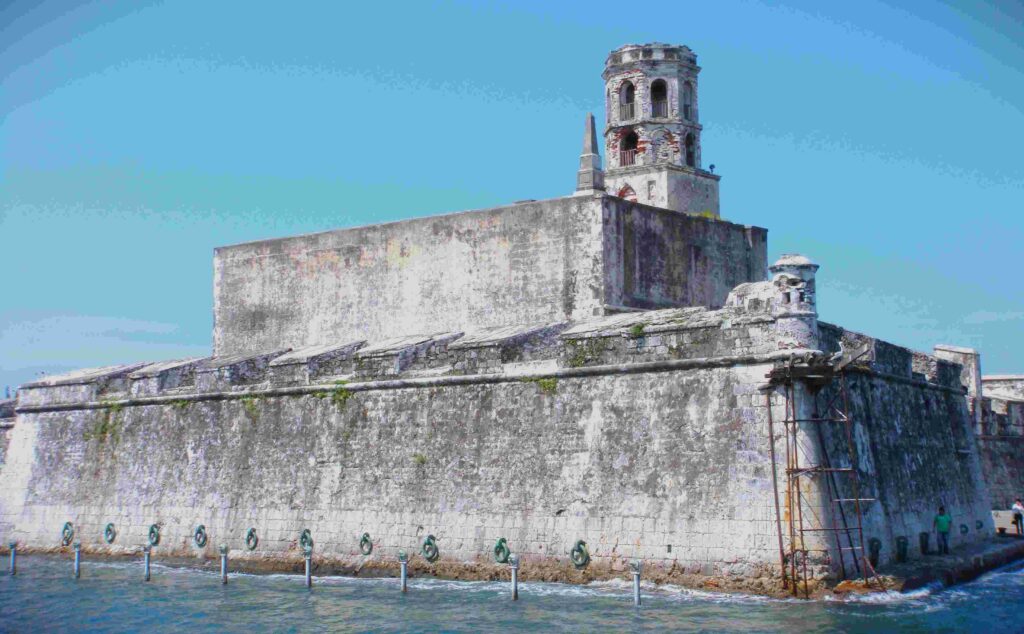 San Juan De Ulúa, La Fortaleza Se Ubica Frente A Las Costas Del Golfo ...